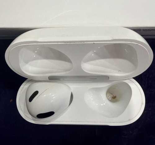 AirPods 3 без правого наушника