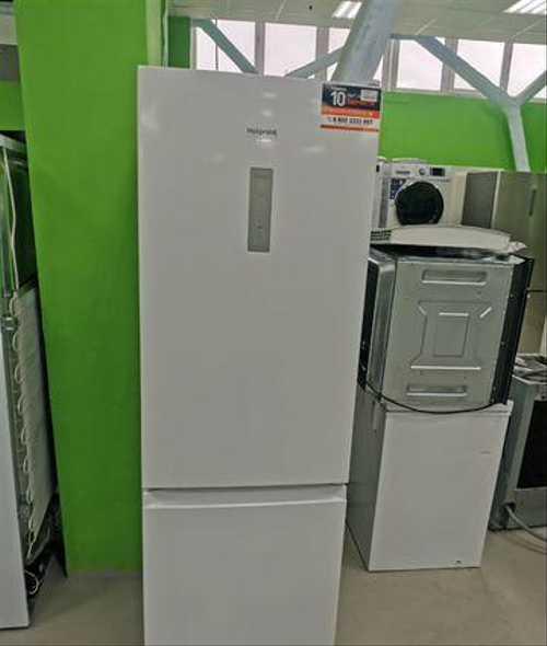 Холодильник с морозильником Hotpoint-Ariston HTR 5