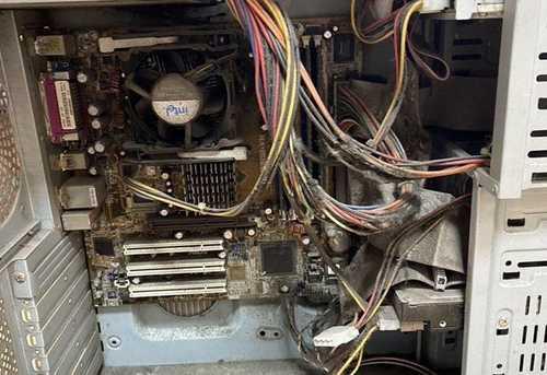 Системный блок, монитор, старые копьютеры