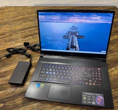 MSI Katana 17 4060 i5 12450H 16 512 144Hz