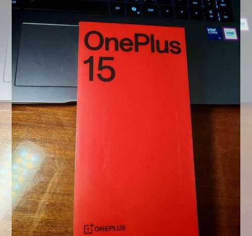 OnePlus 15, 12/256 ГБ
