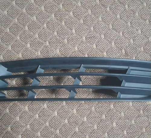 Решетка в бампер левая VW passat B6