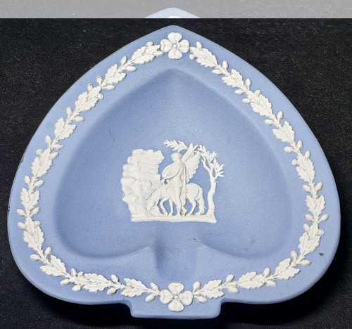 Wedgwood Веджвуд фарфоровая винтажная тарелка