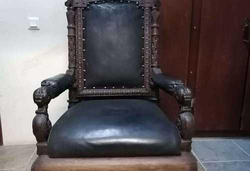 Кожаное кресло-трон, антикварное
