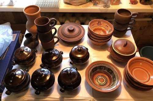 Глиняная керамическая посуда много