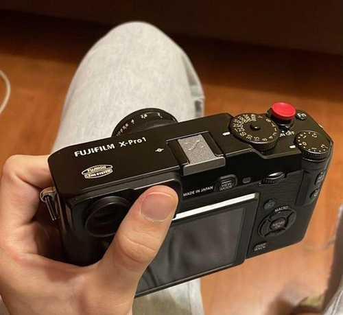 Кнопка спуска затвора Fujifilm, красная
