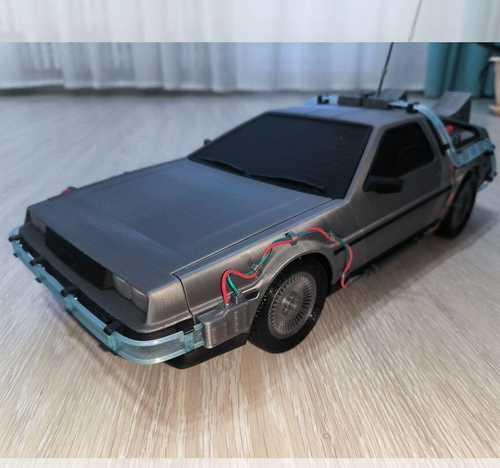Delorean Назад в будущее