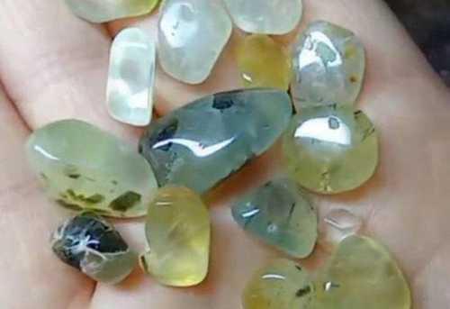 Разные натуральные камни минералы