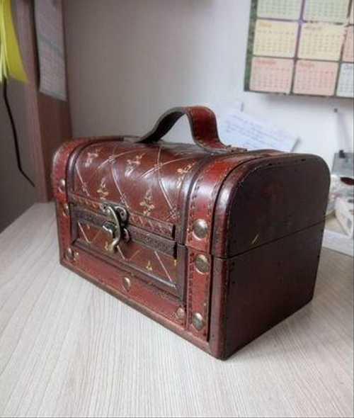 Сундук шкатулка чемодан