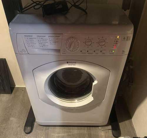 Стиральная машина Hotpoint Ariston 5кг