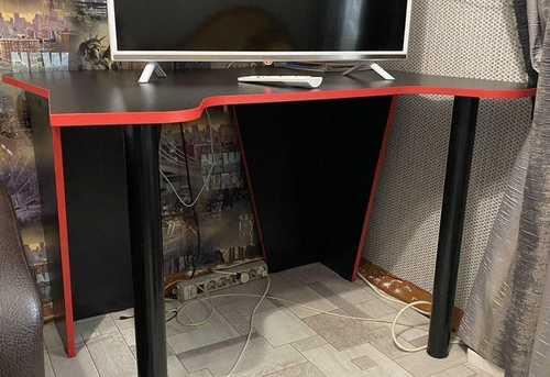 Компьютерный игровой геймерский стол