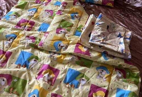 Детское одеяло и подушка в кроватку