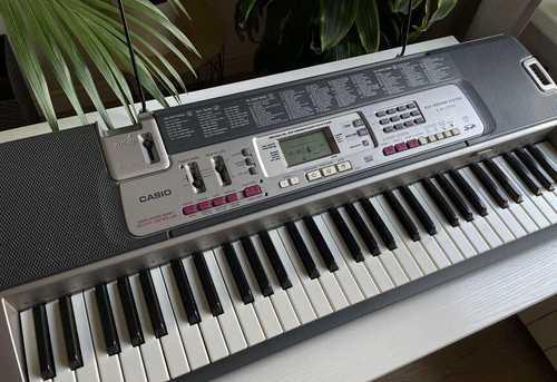 Электронное пиано/ Синтезатор Casio LK-210+адаптер