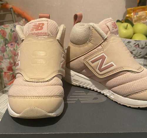 Кроссовки детские new balance