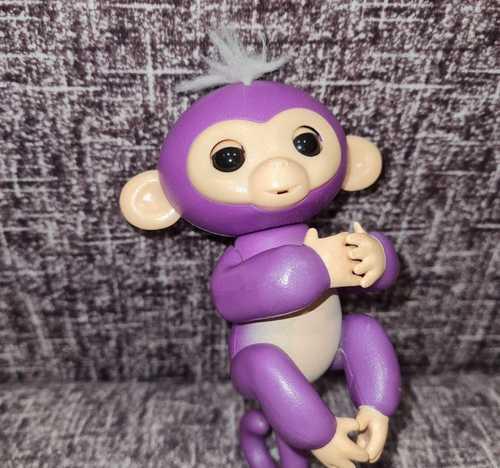 Обезьянка интерактивная Fingerlings оригинал