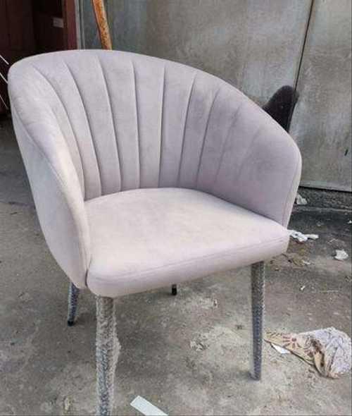 Барные и классические стулья