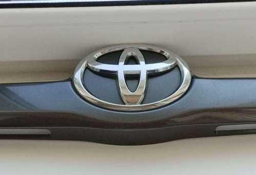 Молдинг Крышки Багажника Toyota Camry