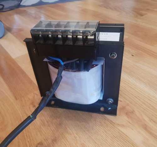 Toyozumi -3 kva понижающий транс