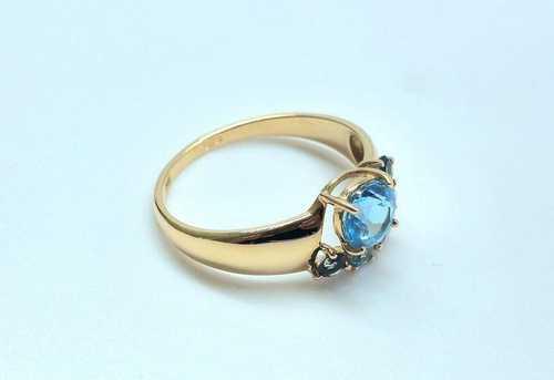 Золотое кольцо с голубыми фианитами (р17)