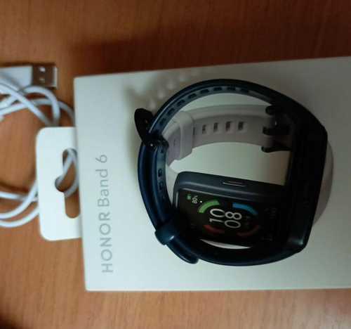 Фитнес браслет honor band 6