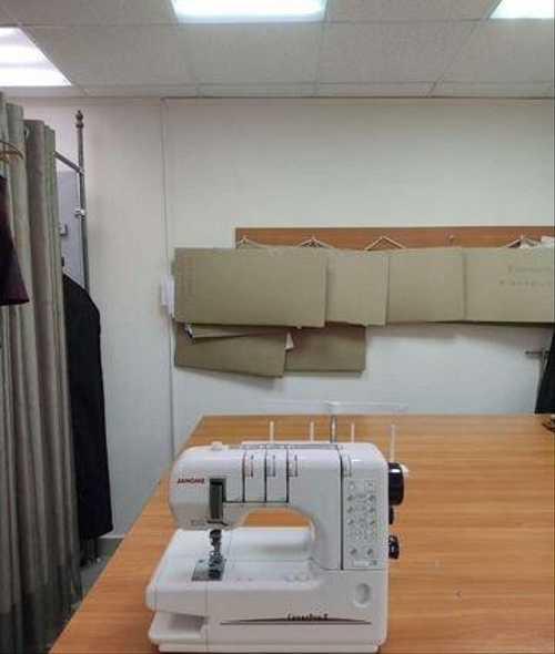 Плоскошовная швейная машина Janome CoverPro 2