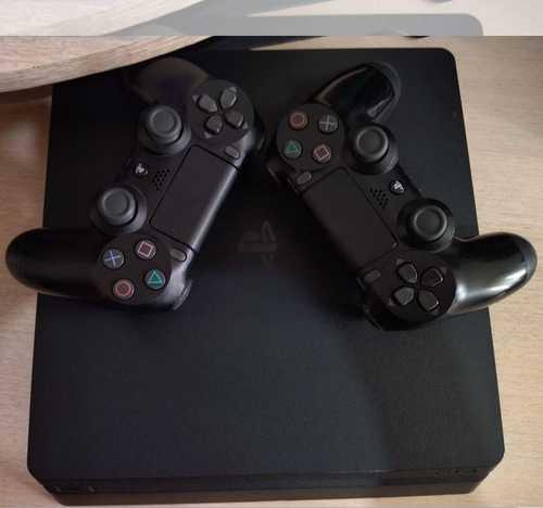 Sony playstation 4 slim