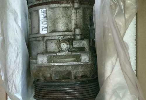 Компрессор кондиционера Valeo 92600EN22C