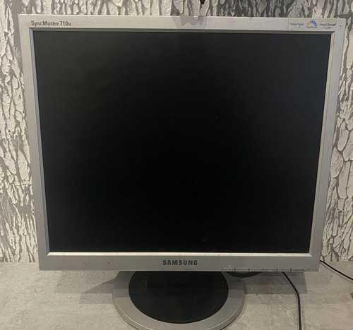 Монитор Samsung SyncMaster 710n