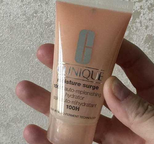 Крем-гель Clinique Moisture Surge 100h