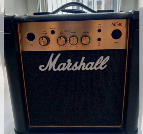 Гитарный комбоусилитель Marshall MG10