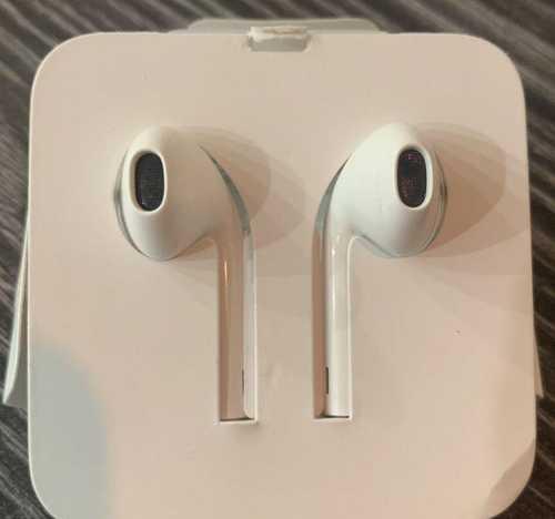 Наушники apple earpods lightning из комплекта