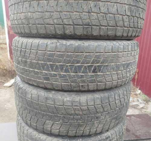 Bridgestone Blizzak Ice 235/65 R18