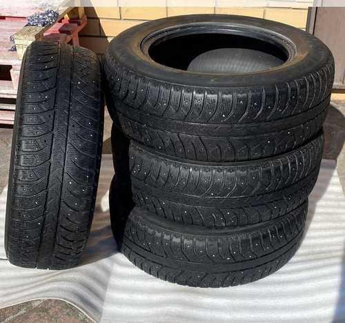 Bridgestone Ice Cruiser 7000 235/65 R17 108