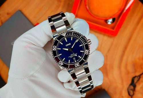 Часы Oris Aquis Date Blue Dial 41.5 mm