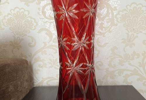 Ваза рубиновое стекло СССР высота 33 см