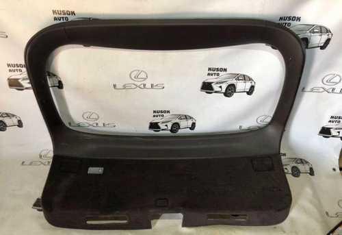 Обшивка крышки багажника задняя Lexus Rx 450 H