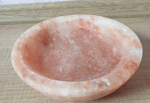 Тарелка из розовой гималайской соли
