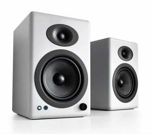 Полочная акустика Audioengine A5+ BT Hi-Gloss Whit