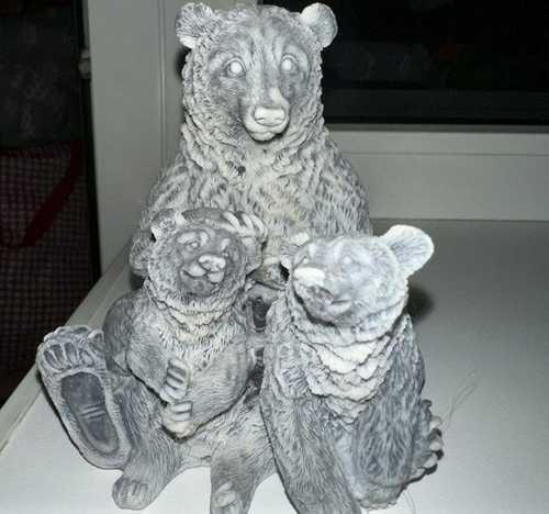 Статуэтка медведь с медвежатами