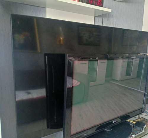 Телевизор SMART tv 70 дюймов