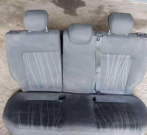 Сиденье заднее Opel Corsa D