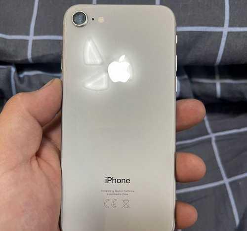 iPhone 8, 64 ГБ