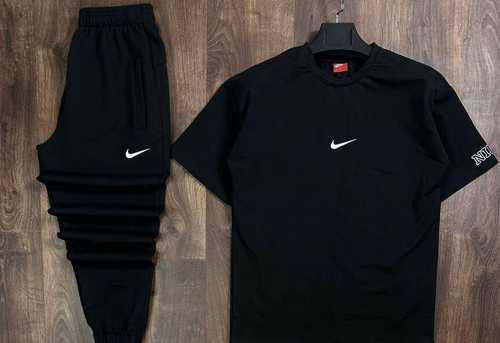 Спортивный костюм Nike футболка + штаны