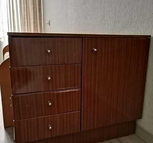 Продается комод б/у