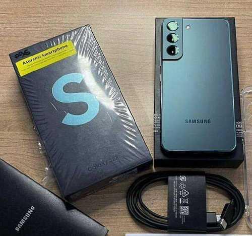 Samsung Galaxy S22, 8/256 ГБ