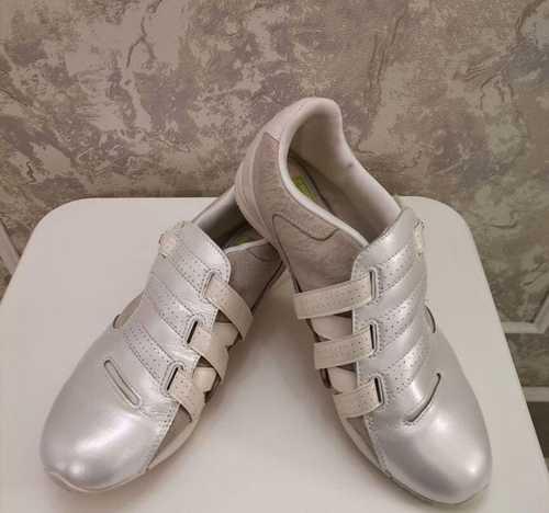 Кроссовки adidas neo