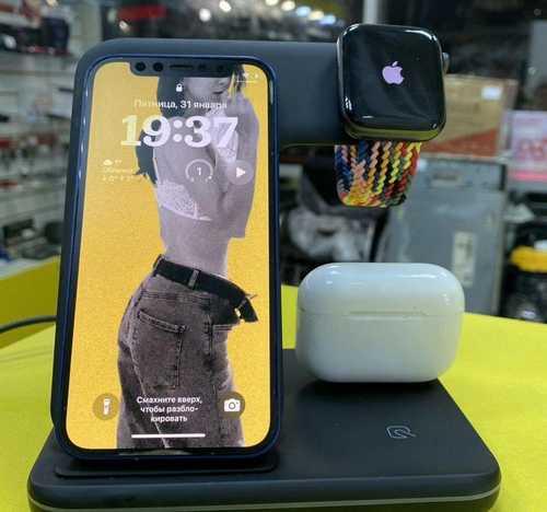 Зарядная станция для iPhone 3 в 1 (7кс)