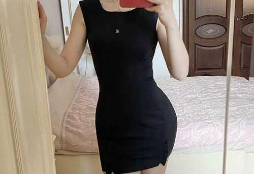 Черное платье