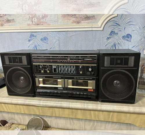 Кассетный магнитофон sanyo C35