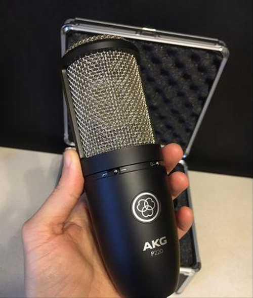 Конденсаторный микрофон AKG P220 (полный комплект)